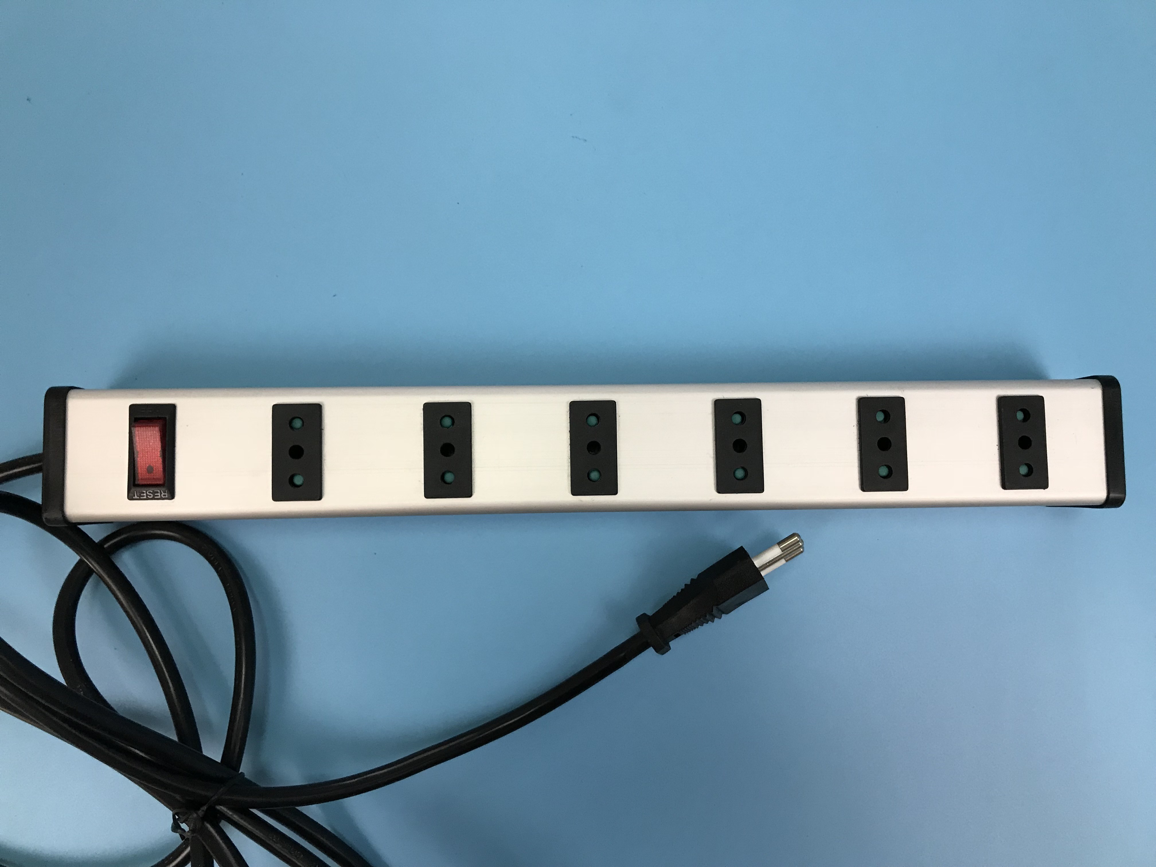 6 Way Italian Power Strip With Surge Protector